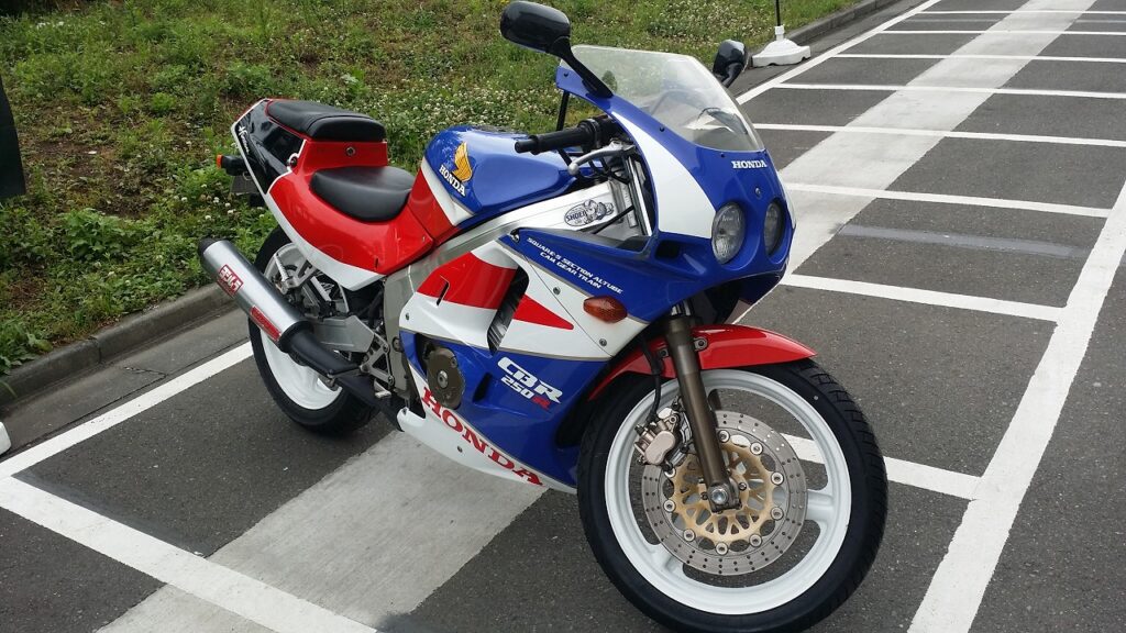 CBR250R MC19 (1988) | 愛車/キャラクター紹介 | バイク×Vtuber みやのニハリ｜second tune 公式